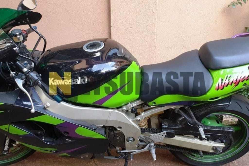 Subasta de Kawasaki ZX9R Ninja 2001