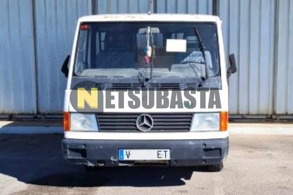 Subasta de Mercedes-Benz 100D Furgón 1994