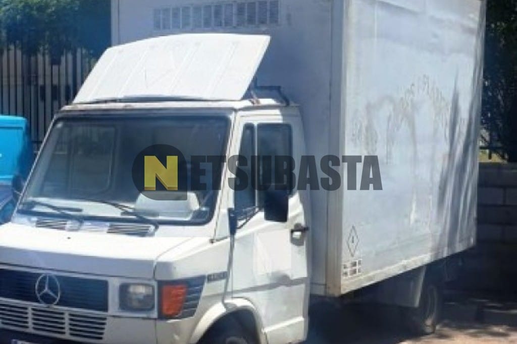 Subasta de Mercedes-Benz 410 D 1990