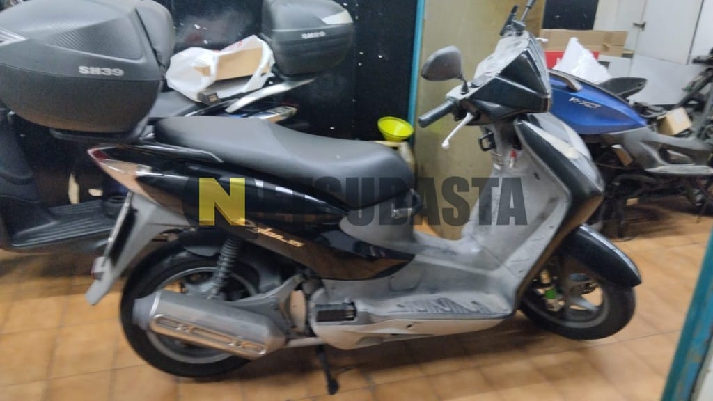 Subasta de Honda Dylan 125 2006