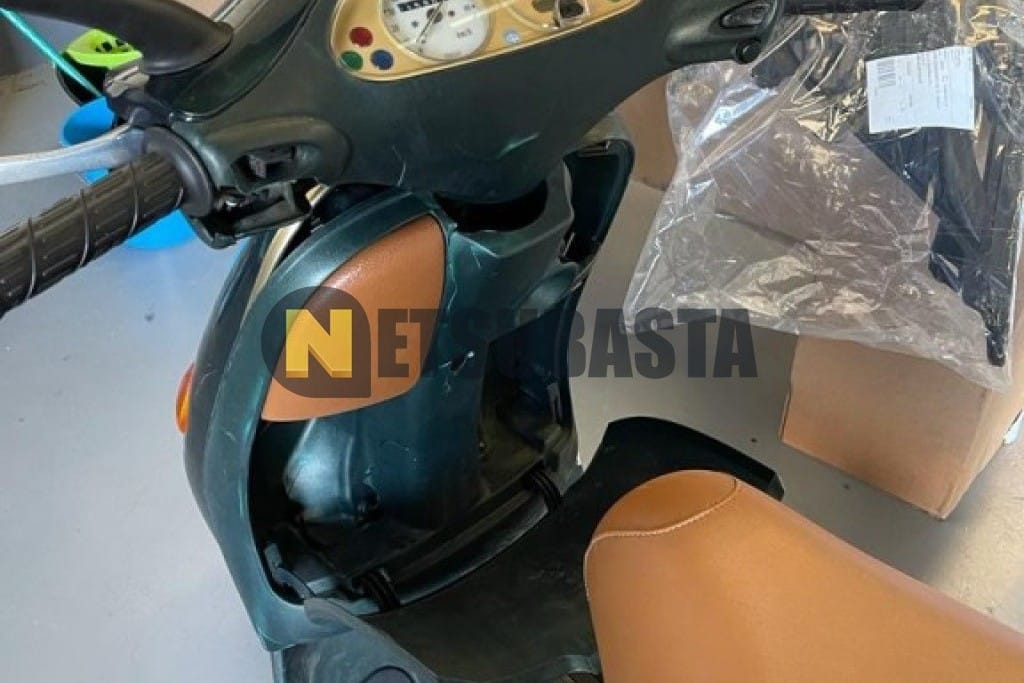 Subasta de Piaggio Vespa ET4 50 2001