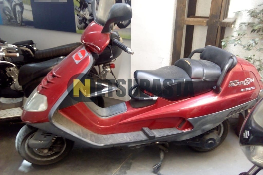 subasta-de-piaggio-hexagon-250-gt-2003