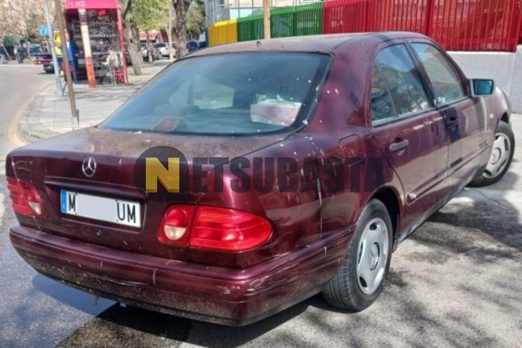 Subasta de Mercedes-Benz E 230 1997