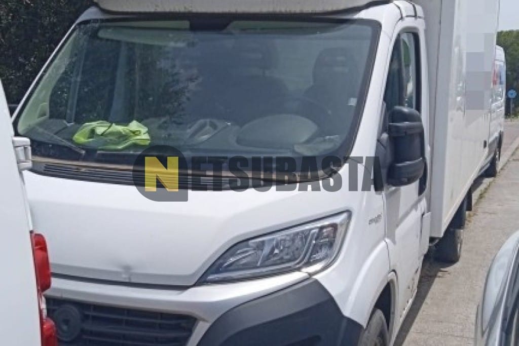 Subasta de Fiat Ducato Maxi 35 Largo Chasis Cabina 2.3 Multijet 2020