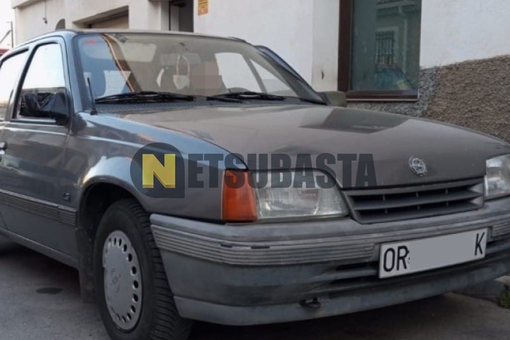 Subasta de Opel Kadett 1.7 1990