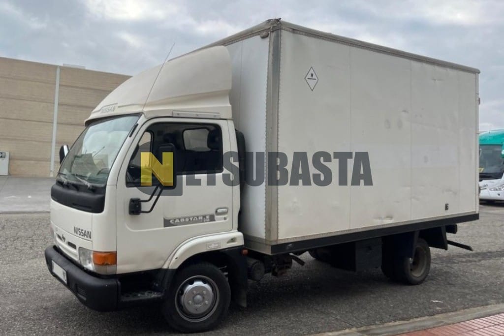 Subasta de Nissan Cabstar 110 1999